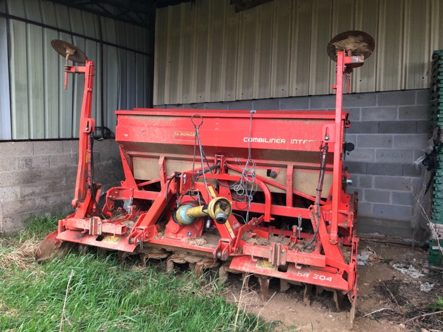 Semoir en ligne conventionnel Kuhn combiliner à vendre sur Somat